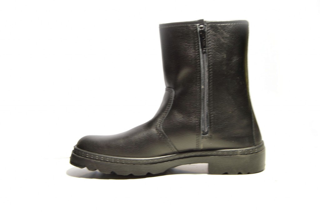 Bota para hombre de trabajo con cremallera Postigo 40 de piel en negro